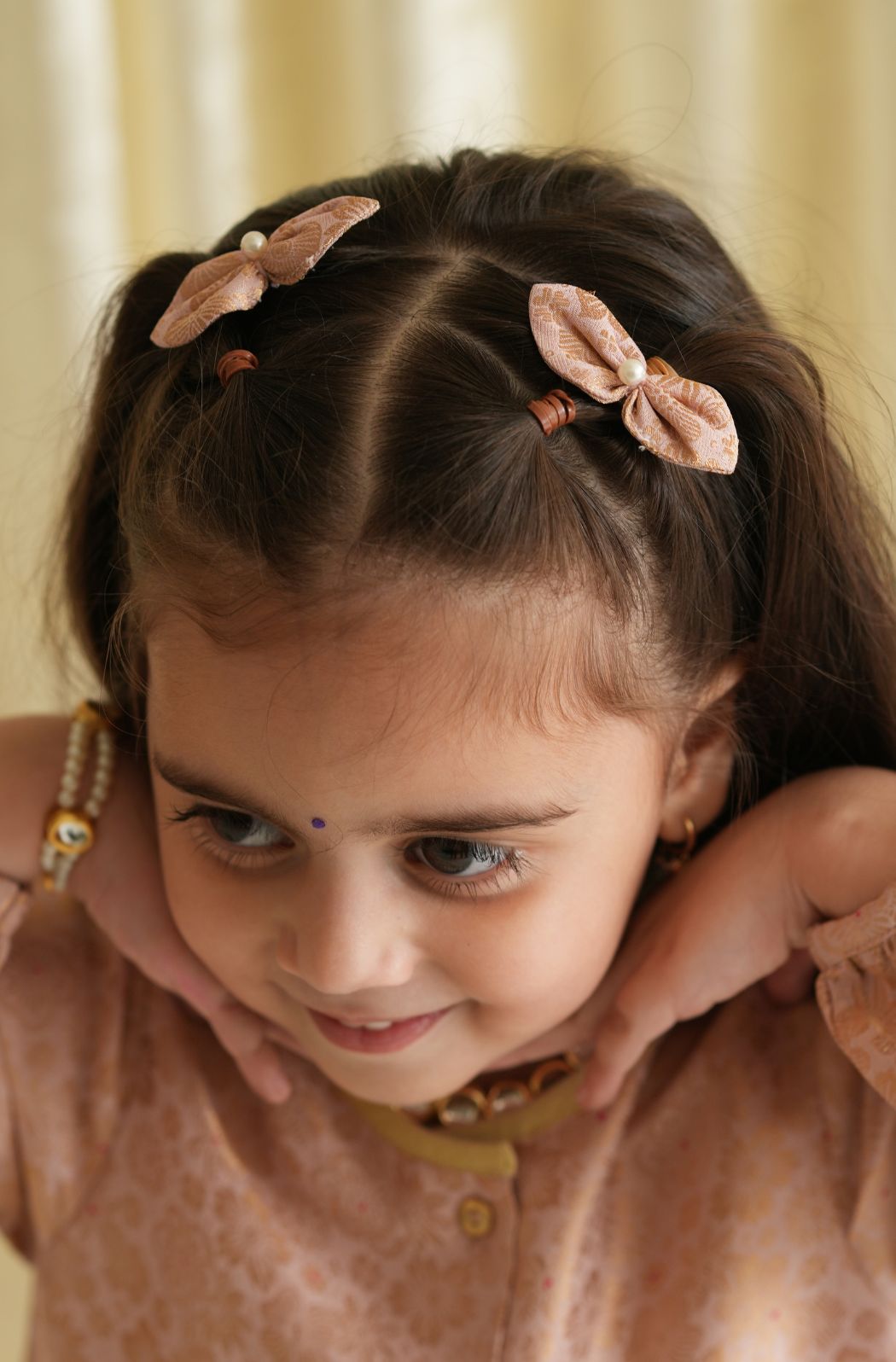 Roohani Bow Clip - Pink – Tiber Taber Kids