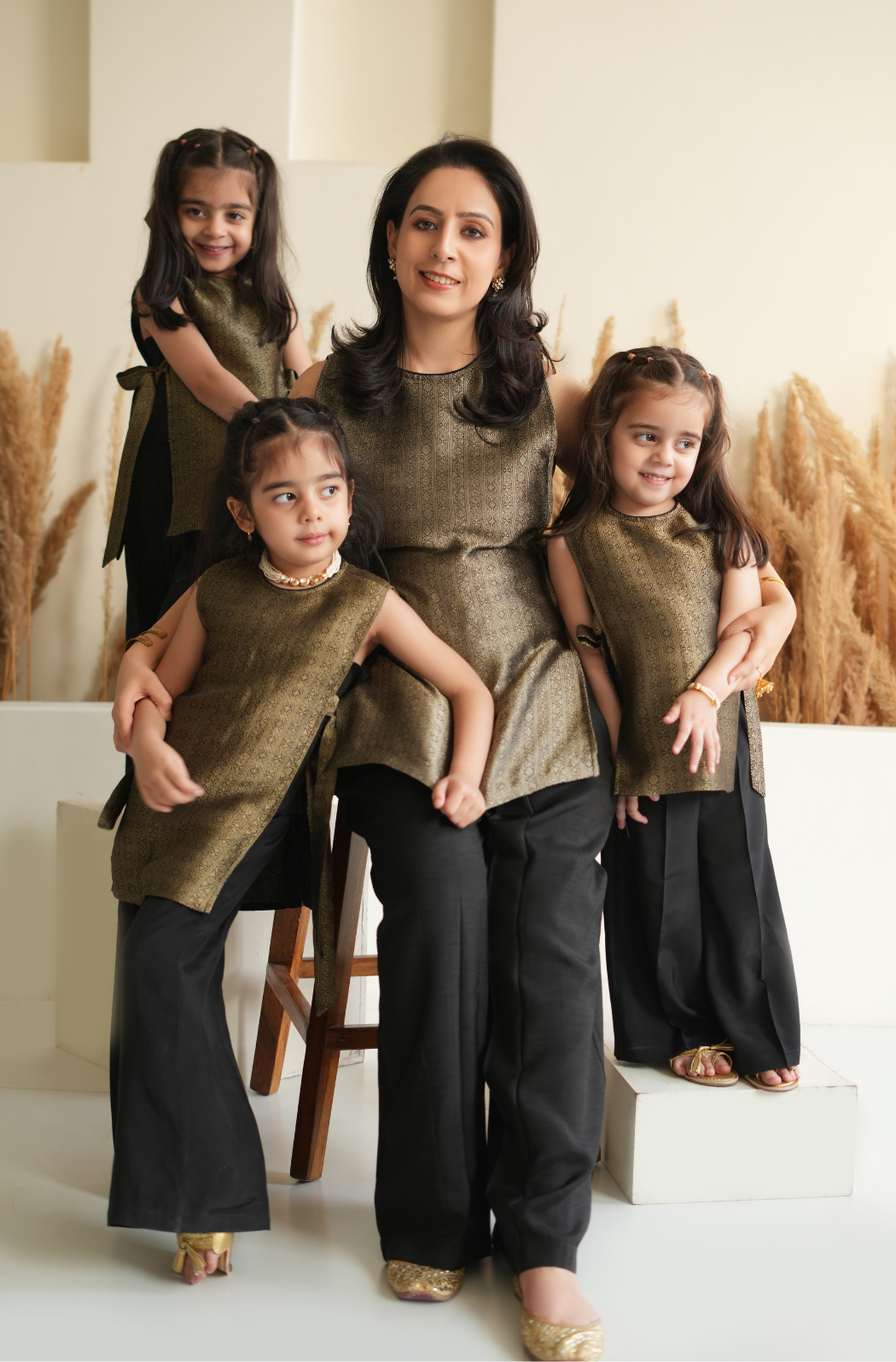 Saanjh Women’s Bib Top and Pants set – Tiber Taber Kids